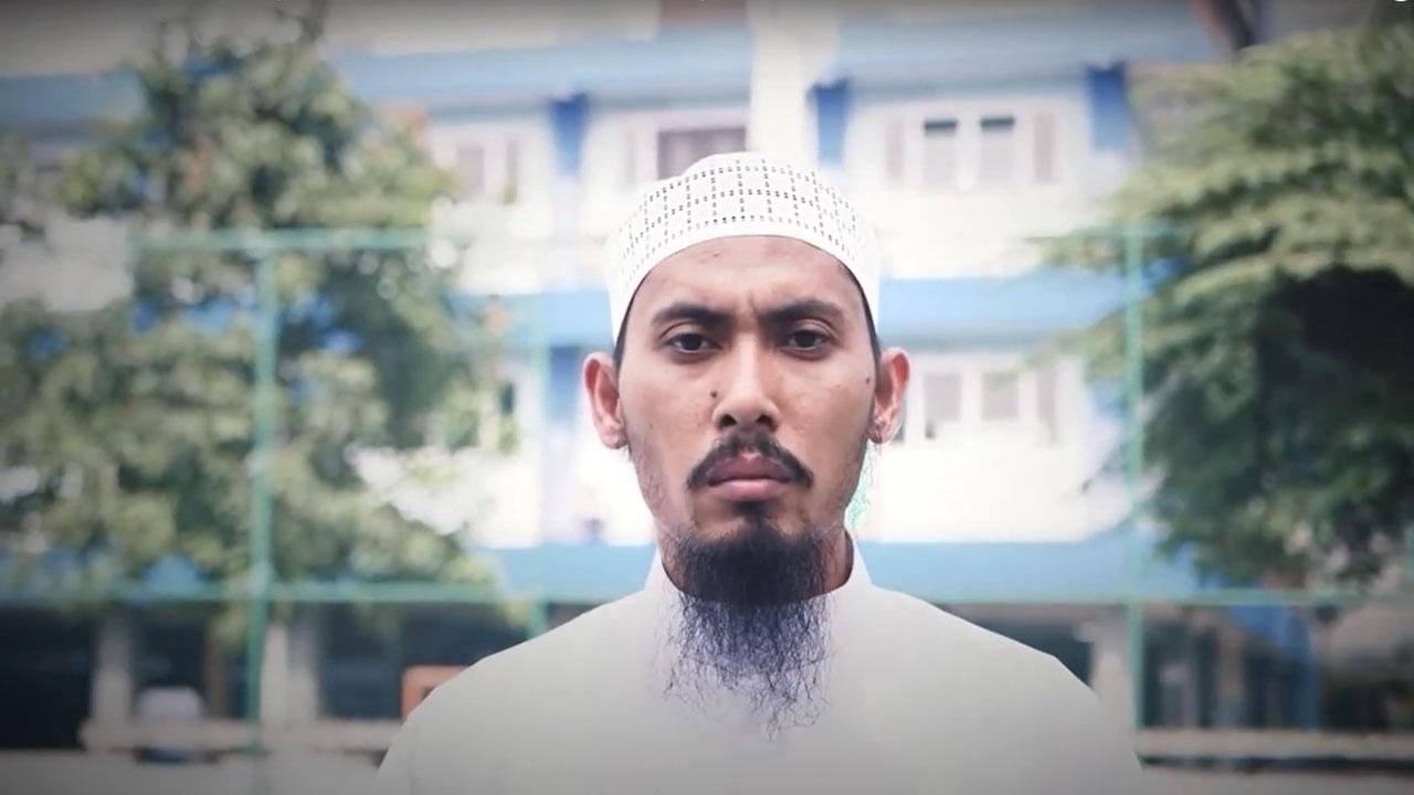 Zakariyal Anshari, Lc - Penulis Kitab Anda pun Bisa Hafal 30 Juz Al-Quran